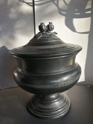 Centrotavola  con coperchio in peltro