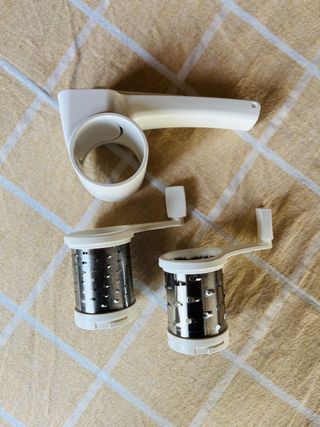 Grattugia con accessori