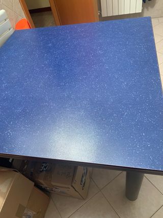 Elettrodomestici più tavolo 