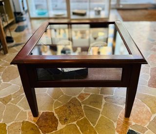 Tavolino legno e vetro a bacheca