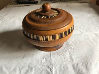 SCATOLA DEI BOTTONI DELLA CASA IN MONTAGNA