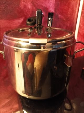 Pentola a pressione LAGOSTINA 7 litri 