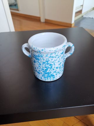 Capasa di ceramica artigianale biancoblu