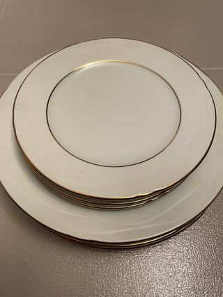 Set 8 piatti in porcellana migros