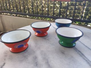 4 tazze in metallo anni 70