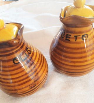 Set contenitori Olio e Aceto, da tavola in ceramic