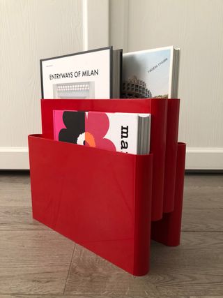 Kartell 4686 Portariviste design Giotto Stoppino