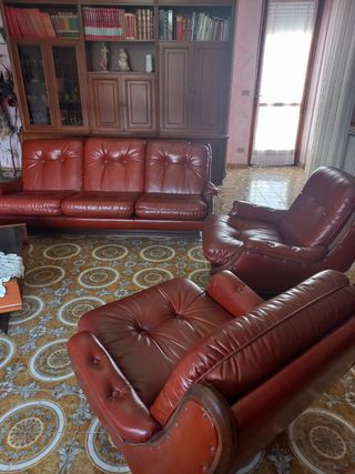 Divano 3 posti e due poltrone