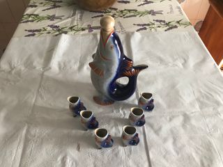 BROCCA E BICCHIERI AL TEMA DEL PESCE