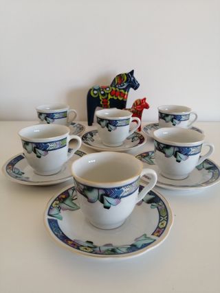 Sei tazzine da caffè con piattino in fine porcella