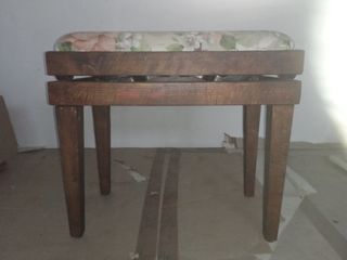 meraviglioso sgabello per pianoforte 