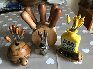 SET SPADINE PER APERITIVI E COLTELLI PER IL GRANA