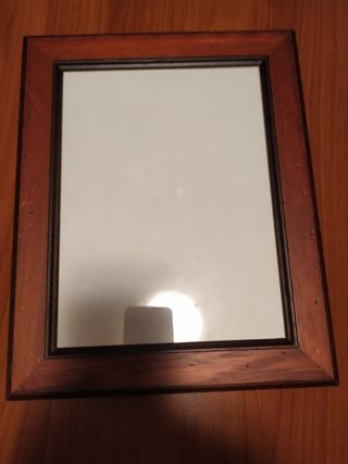 Cornice da appendere in legno noce cm 30x23 possib