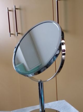 specchio doppio per trucco normale e ingrandente