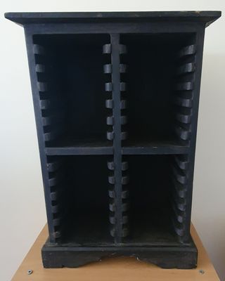 Porta cd etnico in legno