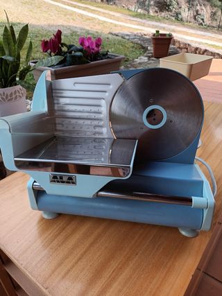 affettatrice piccola 