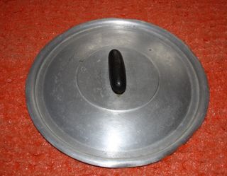 Coperchio alluminio vintage