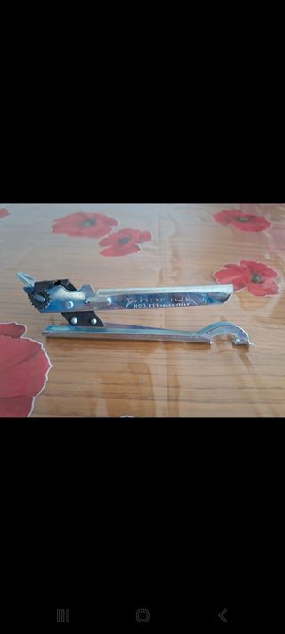 Apriscatola in acciaio 