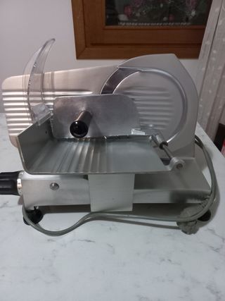 affettatrice elettrica 