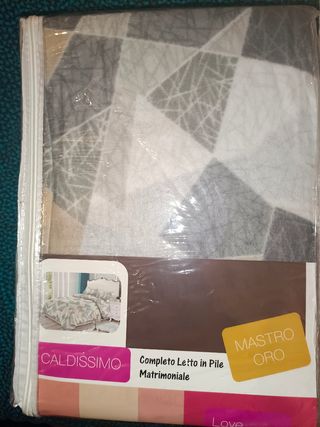 Completo letto. Lenzuola in Pile matrimoniali