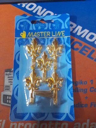 VENDO GANCI PER QUADRI MOD. GIGLIO FIOR