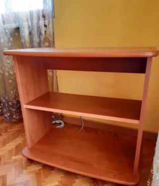 mobiletto per TV con rotelle