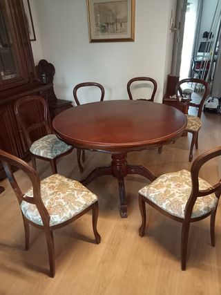 tavolo pranzo e sedie 