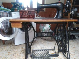 macchina da cucire vintage 