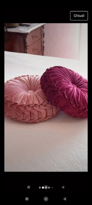 coppia cuscini rotondi in velluto 