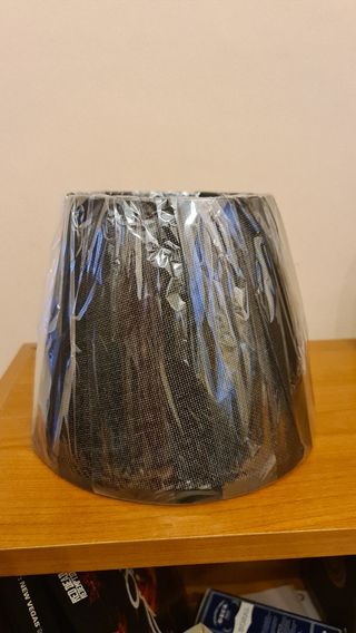 paralume nuovo con cartellino