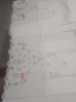 coppia 2asciugamani grande e 2 piccole a mano