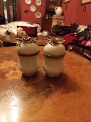 Vasettini con coperchio 