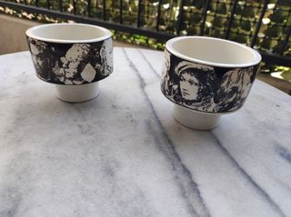 1 tazza porcellane d'arte eva sud + 1 regalo