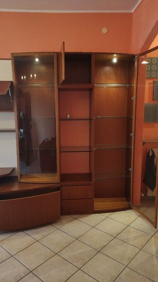 Mobile TV con vetrina