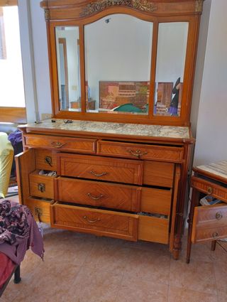 Cassettiera antica specchio con comodini 