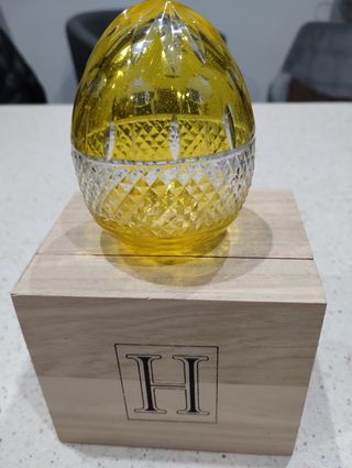 Uovo in vetro giallo Henriette con scatola