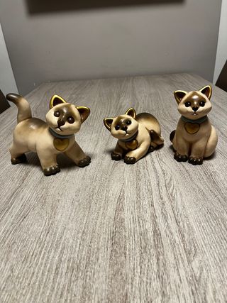 Thun tre gatti siamesi medi