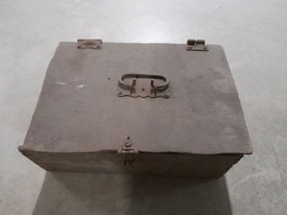 Piccola cassetta vintage in legno 