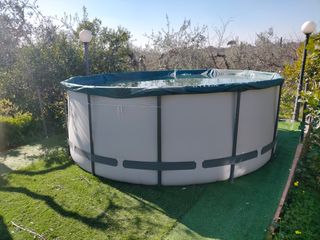 piscina fuori terra rotonda 