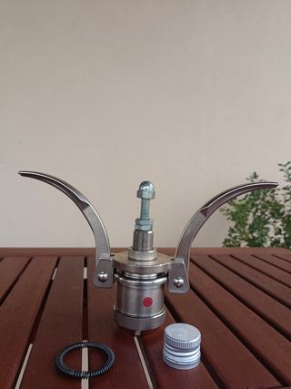sigillatrice tappi bottiglie manuale