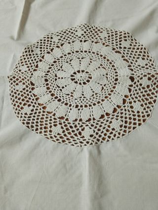 centrotavola uncinetto a mano beige 