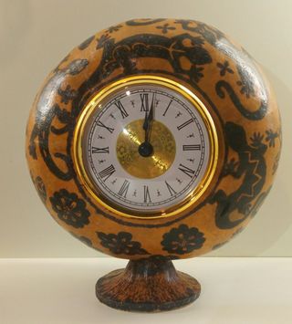 Zucca con orologio decorata, tema 'Geko'