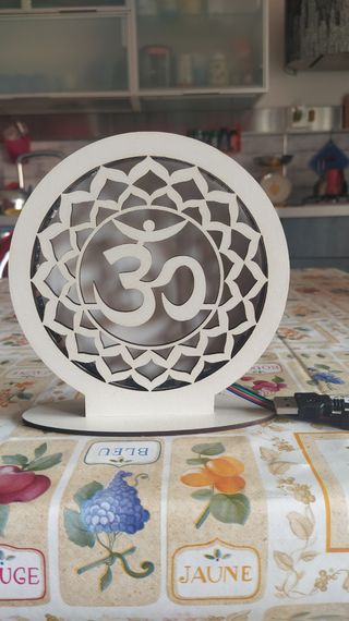 lampada meditazione ohm luce RGB