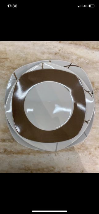 Set 8 piatti come nuovi 