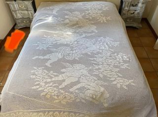 copriletto matrimoniale fatto a mano all'uncinetto