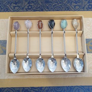 Cucchiai di zucchero, con pietre preziose 