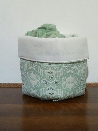 Cestino in tessuto con 6 lavette