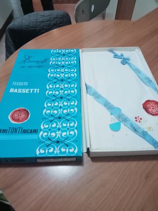 asciugamani da viso bassetti ricamati 