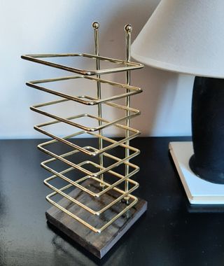 Supporto / contenitore in metallo e legno 