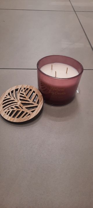 Candela al profumondella camelia - regalo Pasqua 